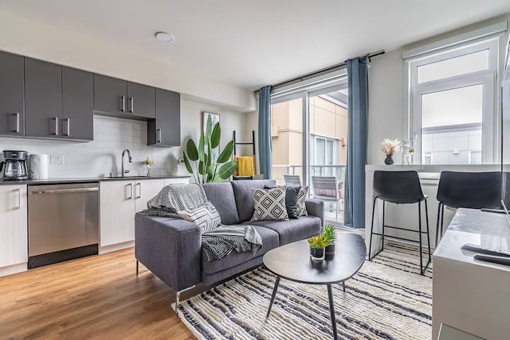 1br | Gym, Views | Bellevue | Sophari Parkside D - Bellevue, WA