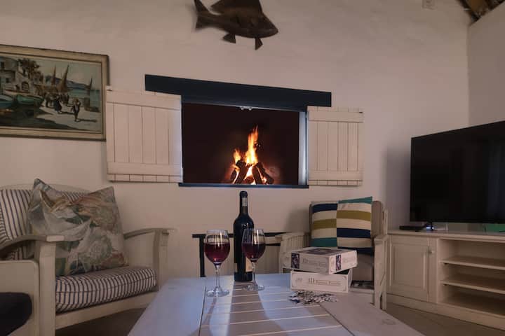 Family Tides In Langezandt Struisbaai - L'Agulhas