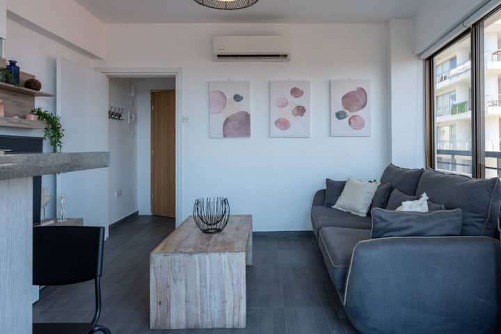 Fiesta 1-bedroom Apartment In Larnaca - Lárnaka