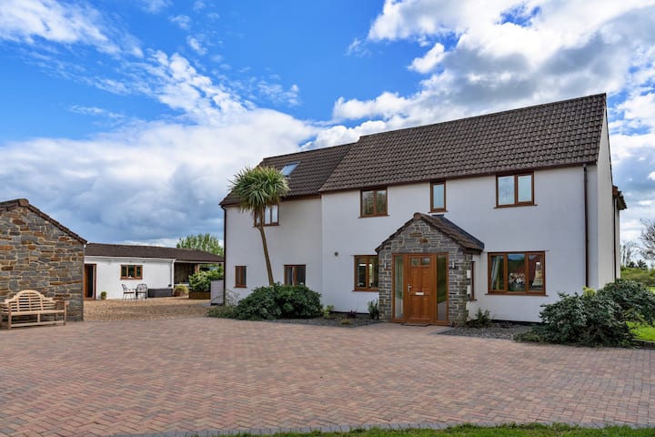 Stone Bow Farmhouse - Burnham-on-Sea