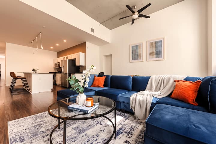 Big 2br Loft Downtown Pittsburgh/rooftop Access - Pittsburgh, PA