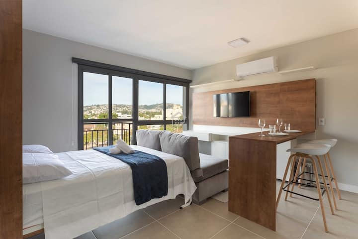 Apartamento Completo Localizado Em Um Bairro Calmo - Porto Alegre