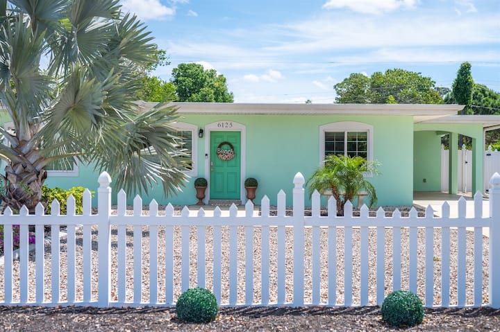 Chic Peaceful 3bd Cottage - Walk To Siesta! - Sarasota Beach, Siesta Key