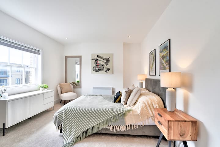 Stunning Apartment In The Heart Of Chelmsford - Chelmsford