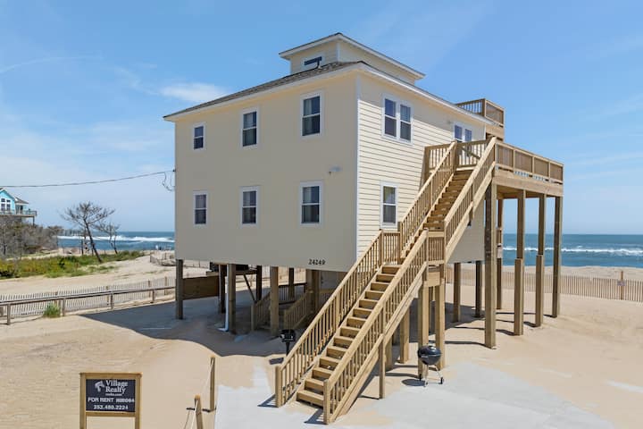 Everlasting Moon: Oceanfront | Remodeled | Pets Ok - Rodanthe, NC