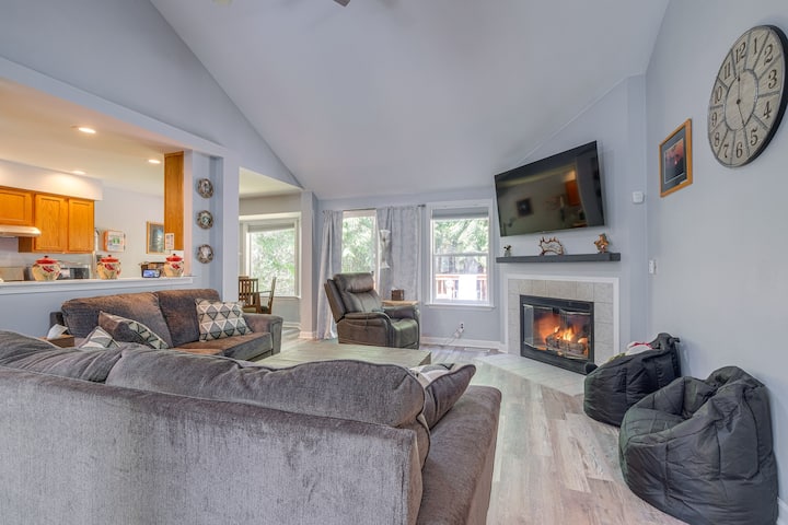 Family-friendly Silverdale Home W/ Private Deck! - Silverdale, WA