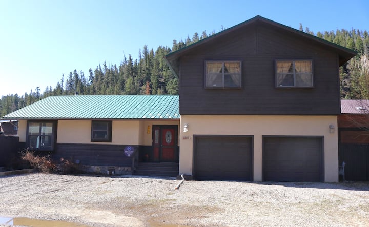 Wildwood - Updated - Under New Management - In - Red River, NM