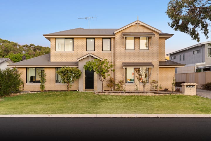 Sandy Retreat: Your Perfect Beachside Getaway - Mandurah