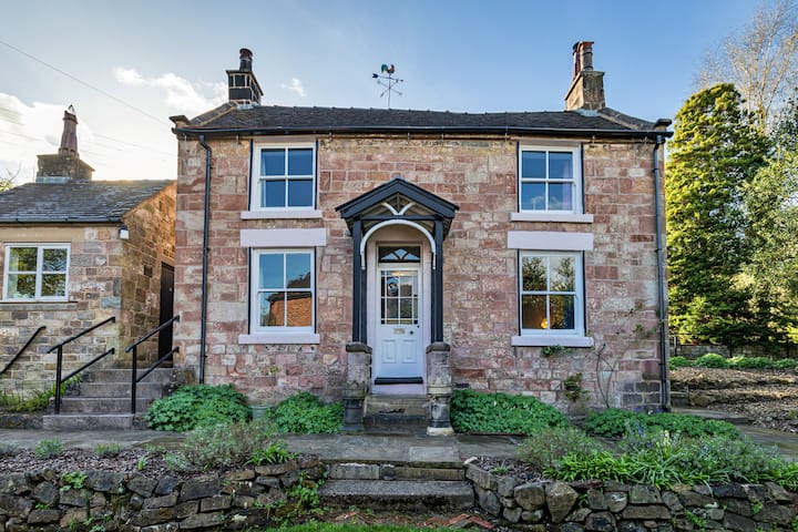 Spring Cottage - Stoke-on-Trent