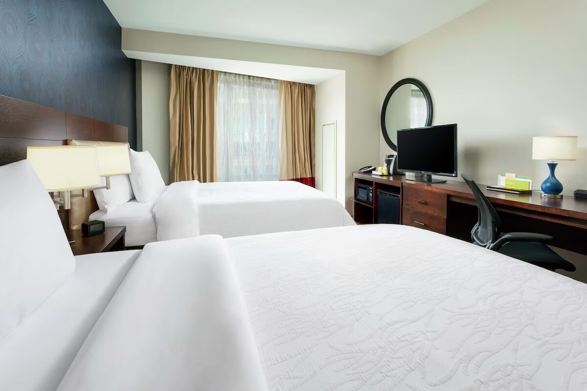 Convenient DC Hotel Near Georgetown - 10 Min Walk - Washington, DC ...