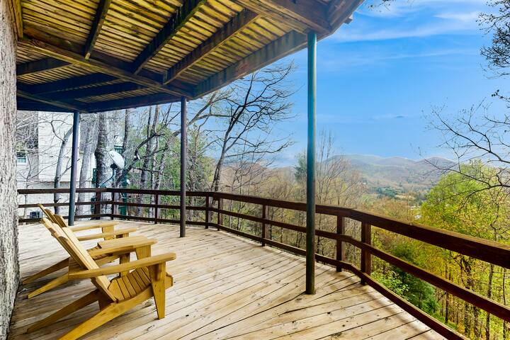 1br Cabin With Amazing Mountain Views, Ac, & Porch - Dillard, GA