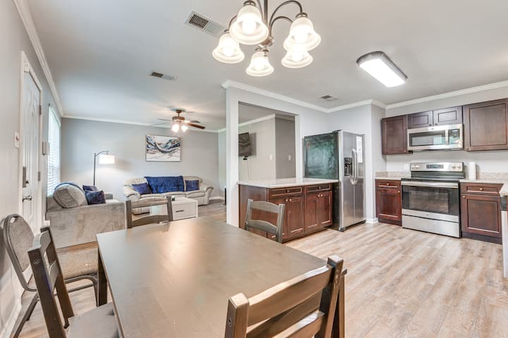 Baton Rouge Home W/ Yard ~ 14 Mi To Downtown! - Baton Rouge, LA