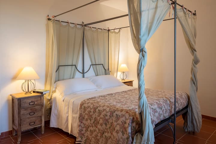 Muccheria Upper Floor Apartment Adults Only - San Vincenzo