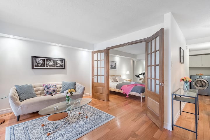 Cozy 1 Br - Downtown - Easy Paid Parking - Montreal