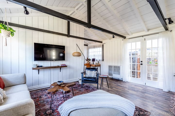 Little Green House - Steinbeck Was Here! - Monterey, CA