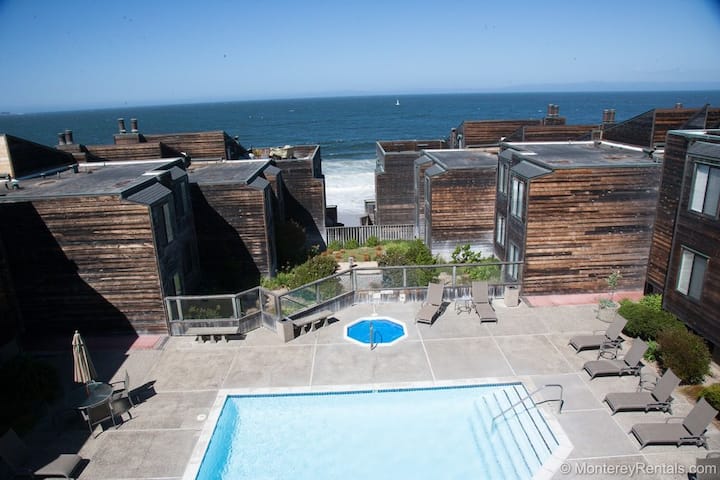 Ocean Harbor 110 - Monterey, CA