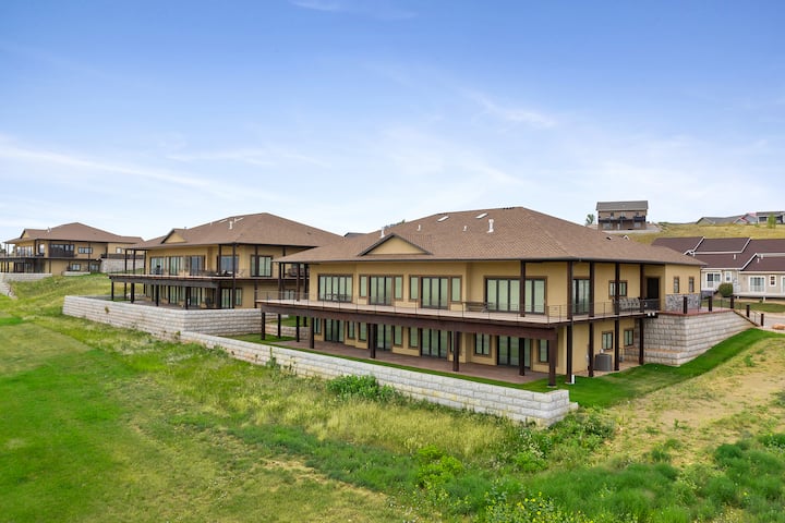 2515 Paramount - Spearfish, SD