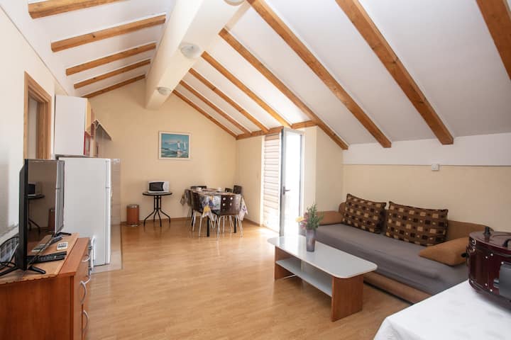 A-22567-c Appartement De Trois Chambres Avec Le - Murter