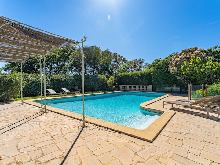 Le Clos Du Pierredon By Interhome - Grimaud