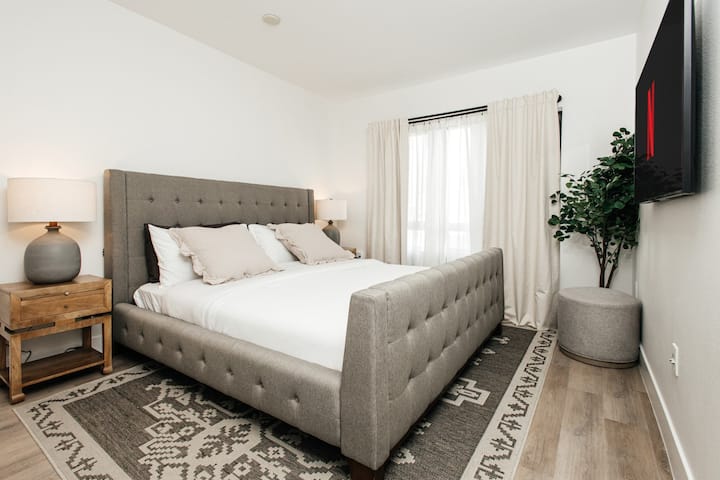 Ruby 2 Br Apt In Miraclemile - 比佛利山