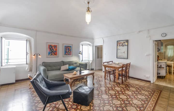 2 Bedroom Lovely Apartment In Imperia - Imperia
