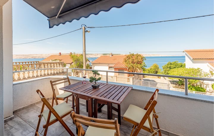 Lovely Apartment In Prizna With Wifi - Caska