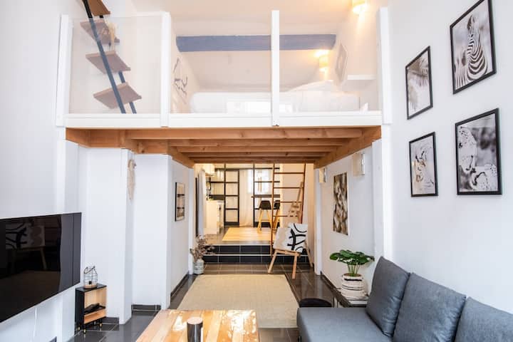 Chaleureux Loft Du Vieux-lille Avec Mezzanine - Lille