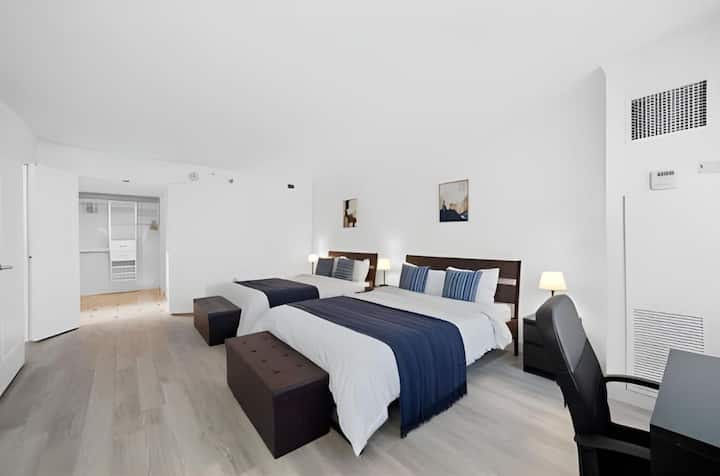 Stylish 2br 3ba Condo On The Boardwalk Cozysuites - Atlantic City, NJ
