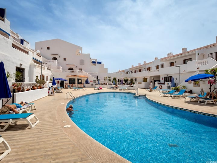 Port Royale 291, Spacious Studio, Heated Pool - Los Cristianos