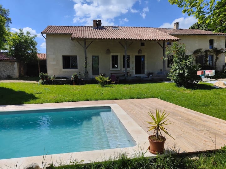 Escapade Calme En Nature, Piscine, Périgord Vert - Charente