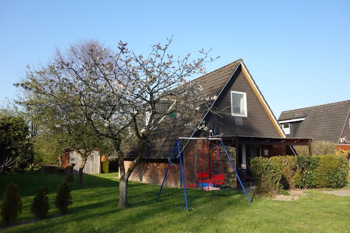 Holiday Home For 4 People With 2 Showers & Toilets - Wingst