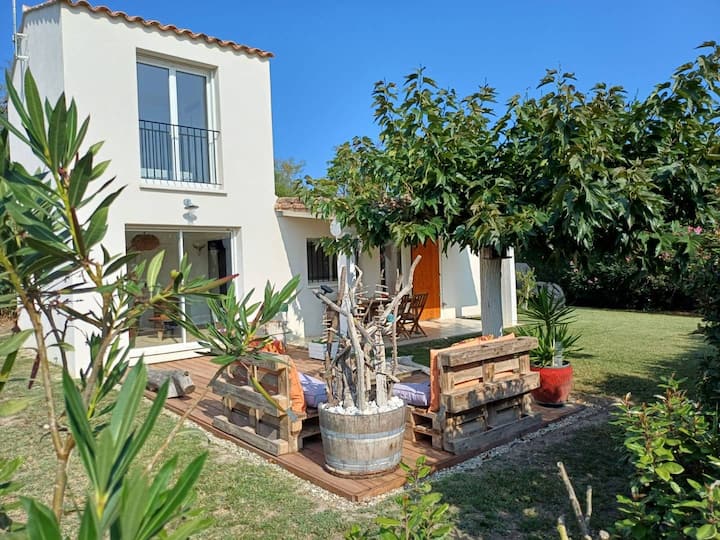 Superbe Mazet En Camargue, Jardin, Parking, Terras - Saintes-Maries-de-la-Mer