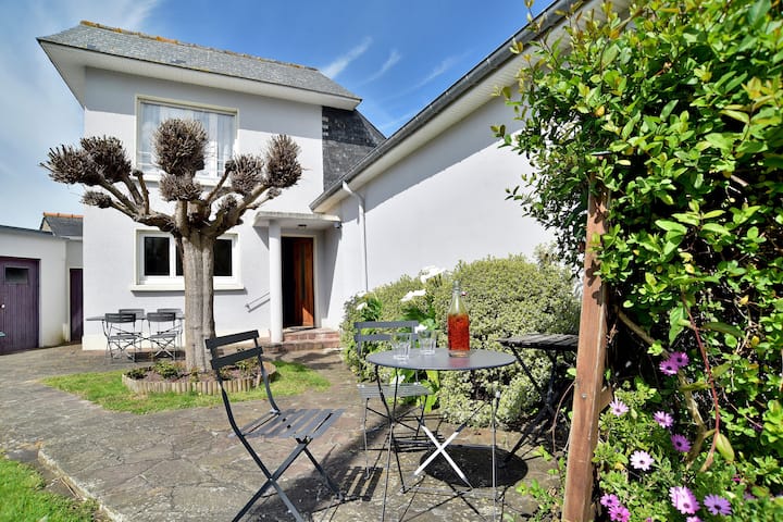 Douceur Malouine - Maison Familiale Avec Jardin - Saint-Malo