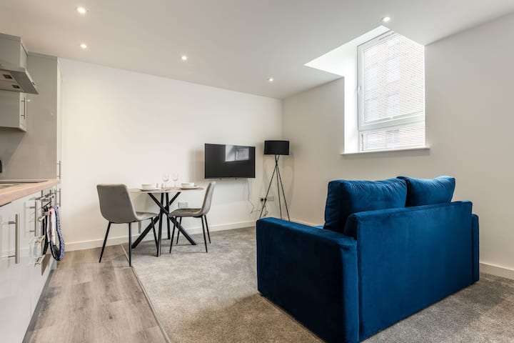 Contemporary Studio Apartment In Central Rotherham - Rotherham