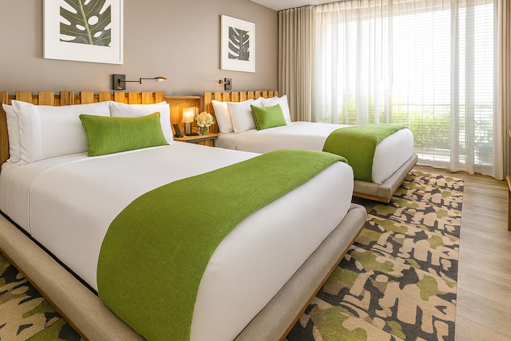 2 Modern Beach Stay Perfect For Family Vacation - Miami Beach, FL