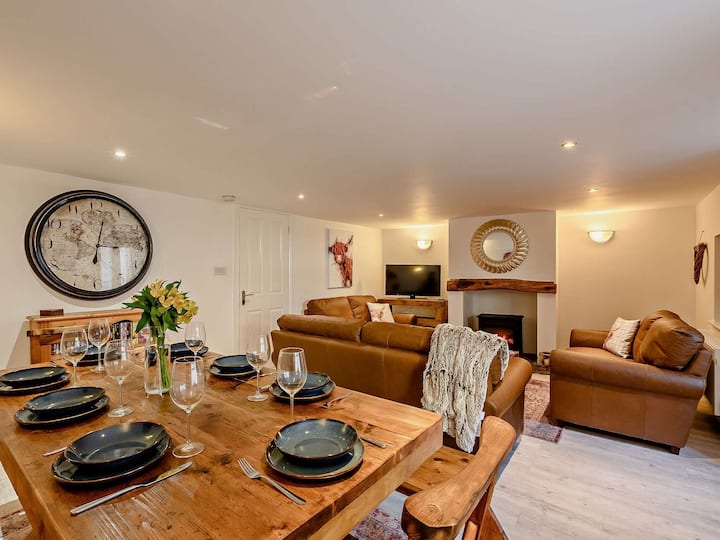 4 Bed In Alston (92351) - Alston