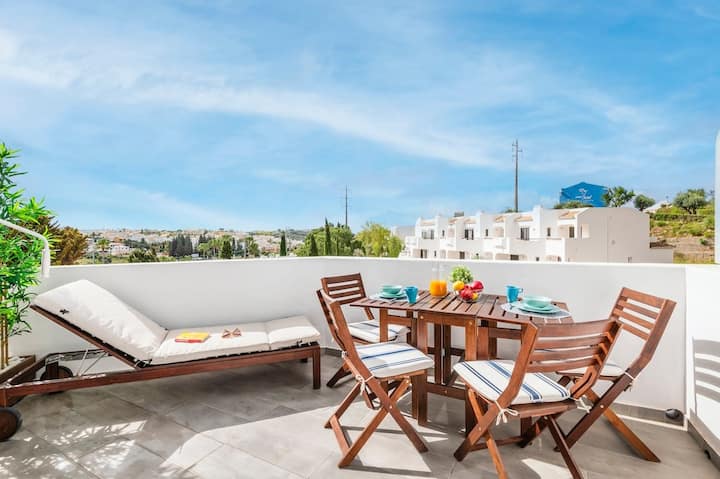 Albufeira Club: 2br Prime Holidays Retreat - Albufeira