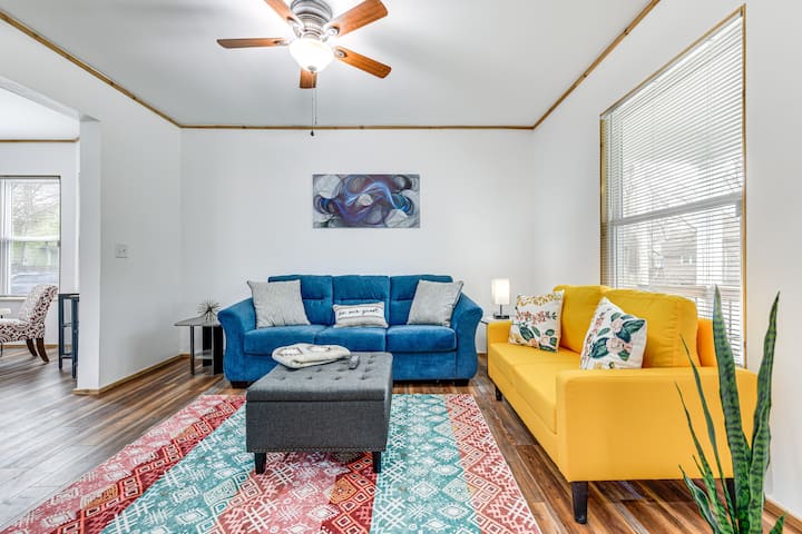 Charming Home - 2 Mi To Niagara Falls State Park! - Niagara Falls, NY
