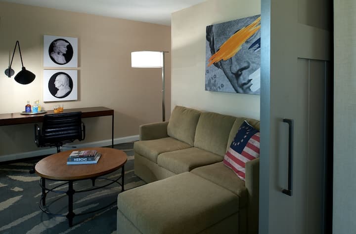 Suite King, Revere Hotel, Dining, Near Copley Sq - Cambridge, MA