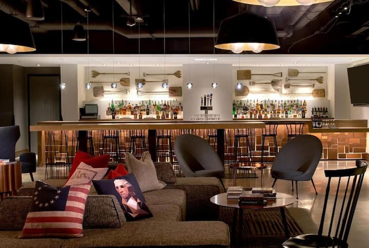 2 Stylish Boutique Rooms W/ Rooftop Bar Access - 보스턴