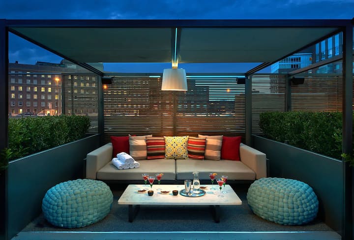 3 Back Bay View 2q, Revere Hotel, Boutique Style - Boston, MA