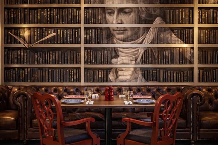 4 Superior 2 Queens, Revere Hotel, Bold Ambiance - Boston, MA