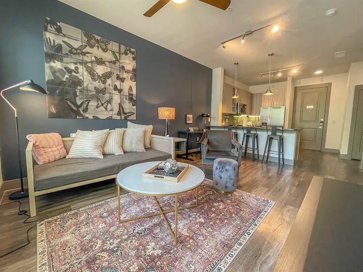 Dashing 1br Suite | Pool, Parking + Gym C - Richardson, TX
