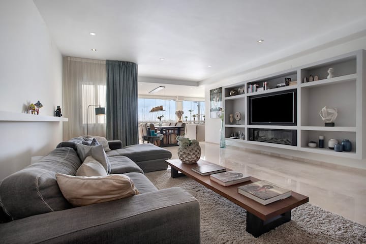 Puerto Marina Exclusive Apartment - Benalmádena