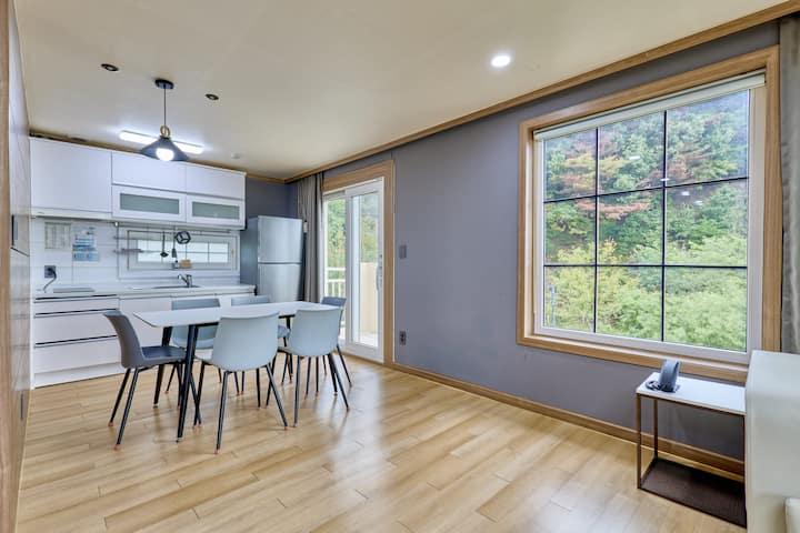 동해바다의 아름다운 풍경 속 편안한 객실 빌라형 40평 - 외동읍