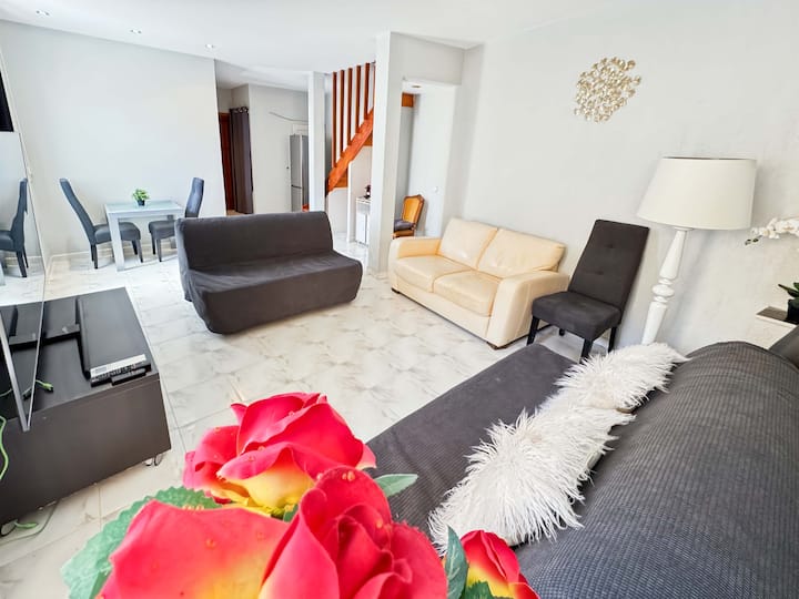 Monaco Central Duplex Bnbrickeys - Cap-d'Ail