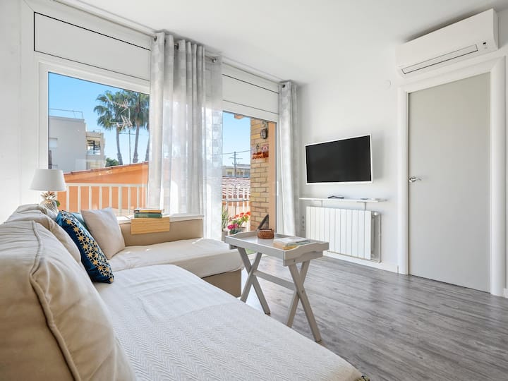Appartement Avec Terrasse à 250m Plage Et Train - Cubelles