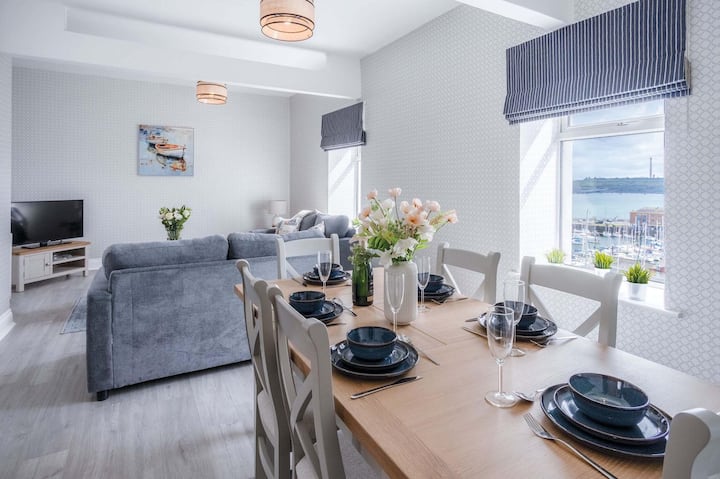 Beach Haven Hideout - 2 Bedroom - Milford Haven - Pembrokeshire