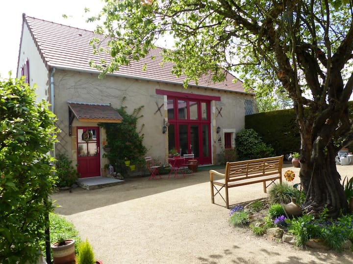 Grange Rénovée Avec Jardin, Proche Montluçon - Montmarault