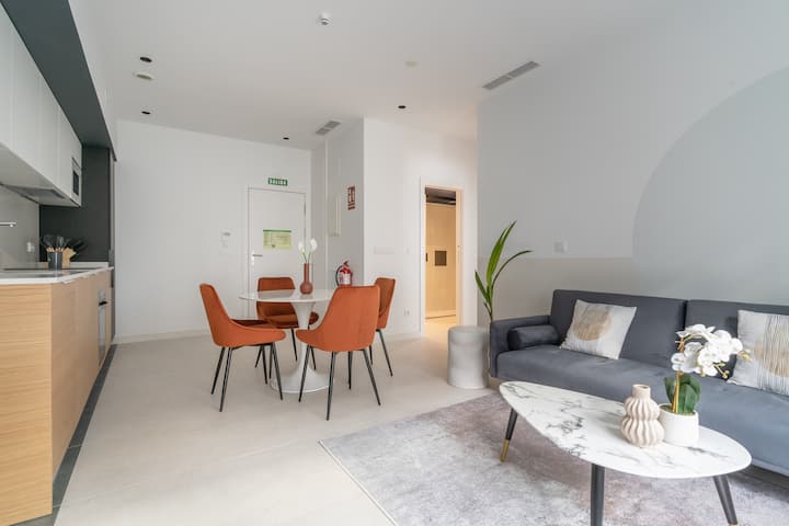 Modern And Bright-2bedrooms 2baths-av. De América - Madrid
